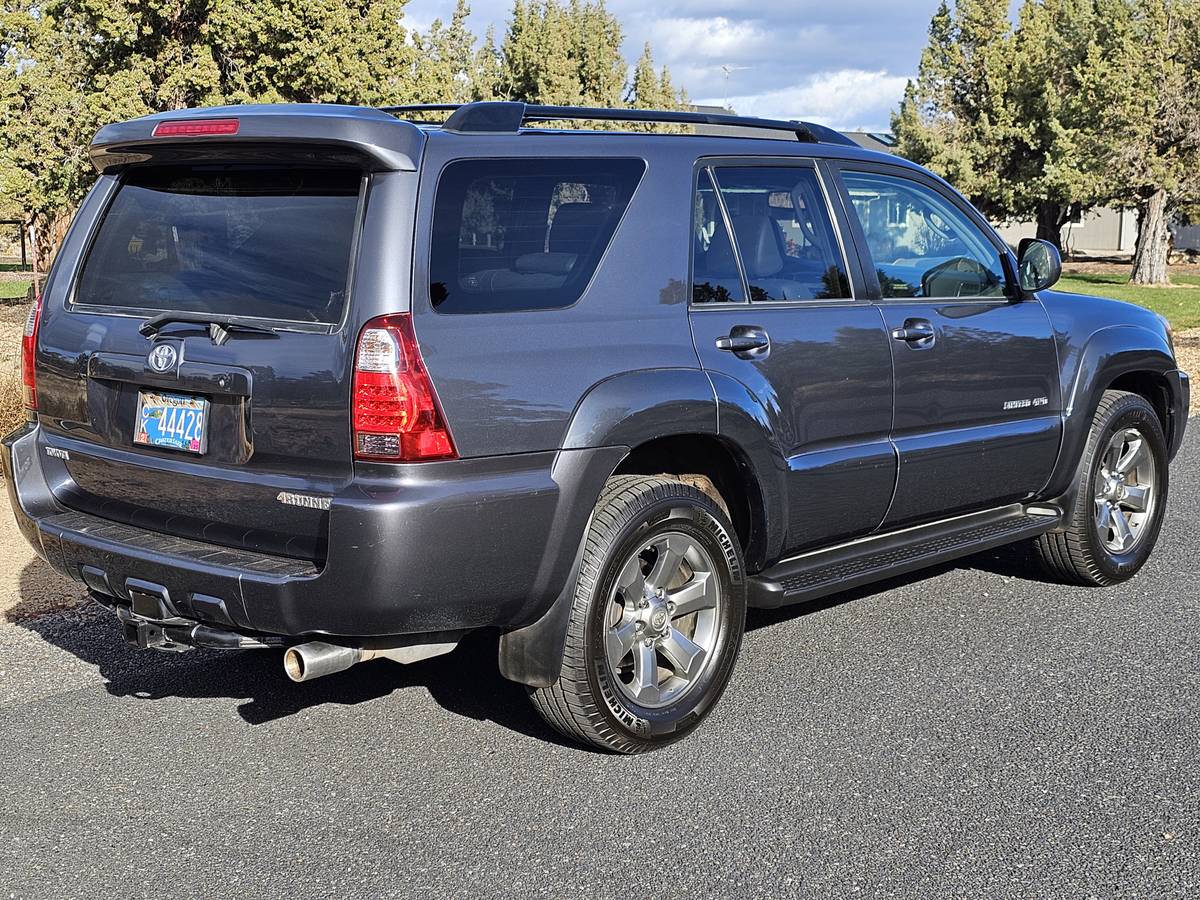 V8-equipped 2007 Toyota 4Runner Limited 4x4 with 98k Miles - Klipnik